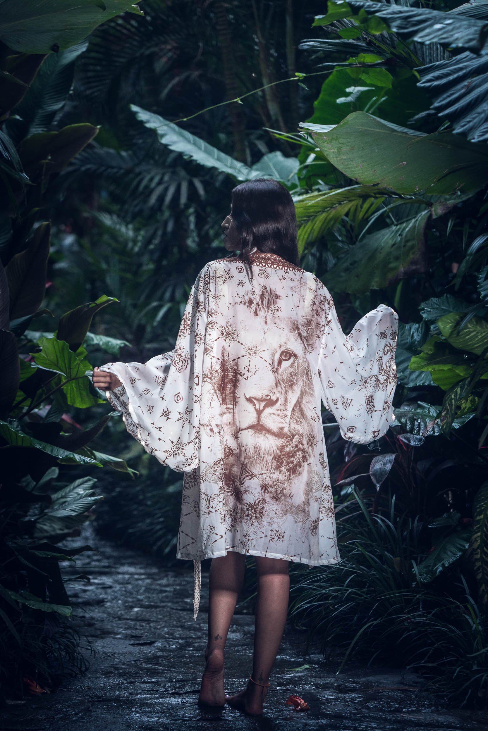 Leo Lum LED Kimono | White Spiritual Ceremony Clothing Festival Outfit